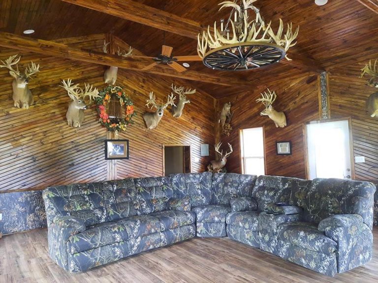 Lodging Samson's Ridge | Trophy Whitetail Deer Hunting