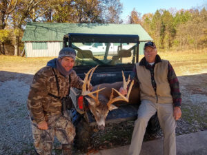 Trophy Whitetail Deer Hunts in Illinois | Samsons Ridge